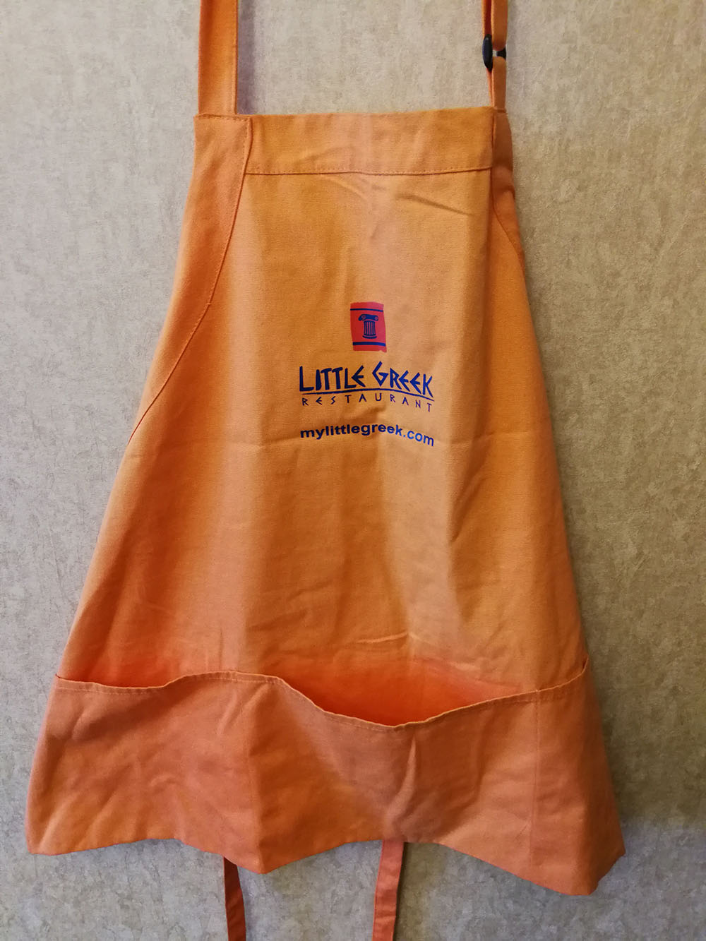 How to choose right fabric for your apron? – APRONMFG